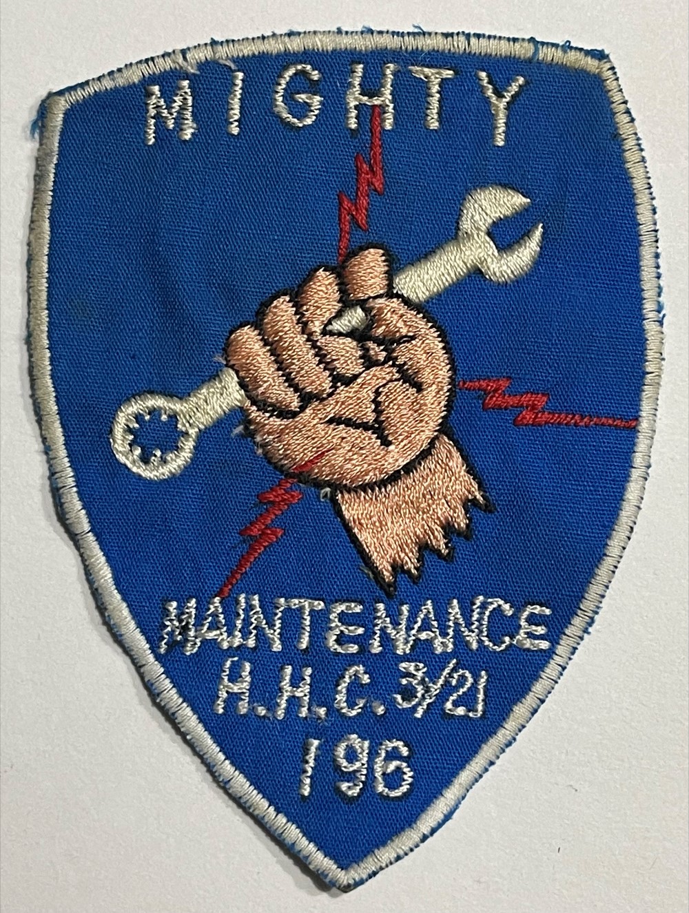 US ARMY CAVALRY MAINTENANCE 3/21ST 196TH HHC PATCH (251) – The Dog Tag